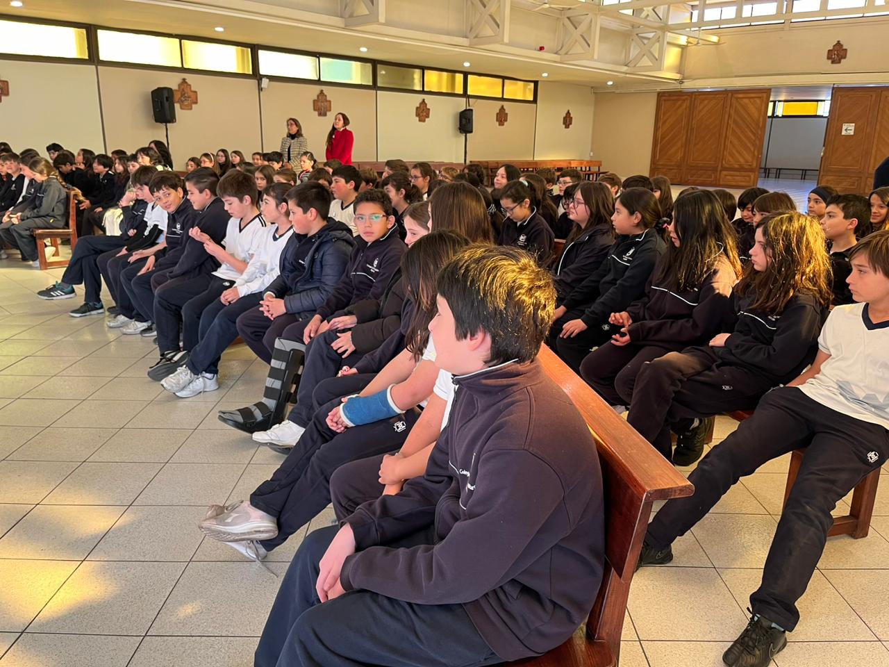 Estudiantes de 4° Básico reciben el Credo en preparación para su ...